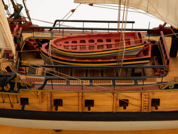 La FLORE - Maquette de Bateau Déjà Montée - Mistral Maquettes