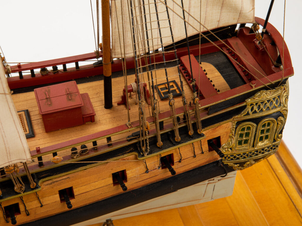 La FLORE - Maquette de Bateau Déjà Montée - Mistral Maquettes