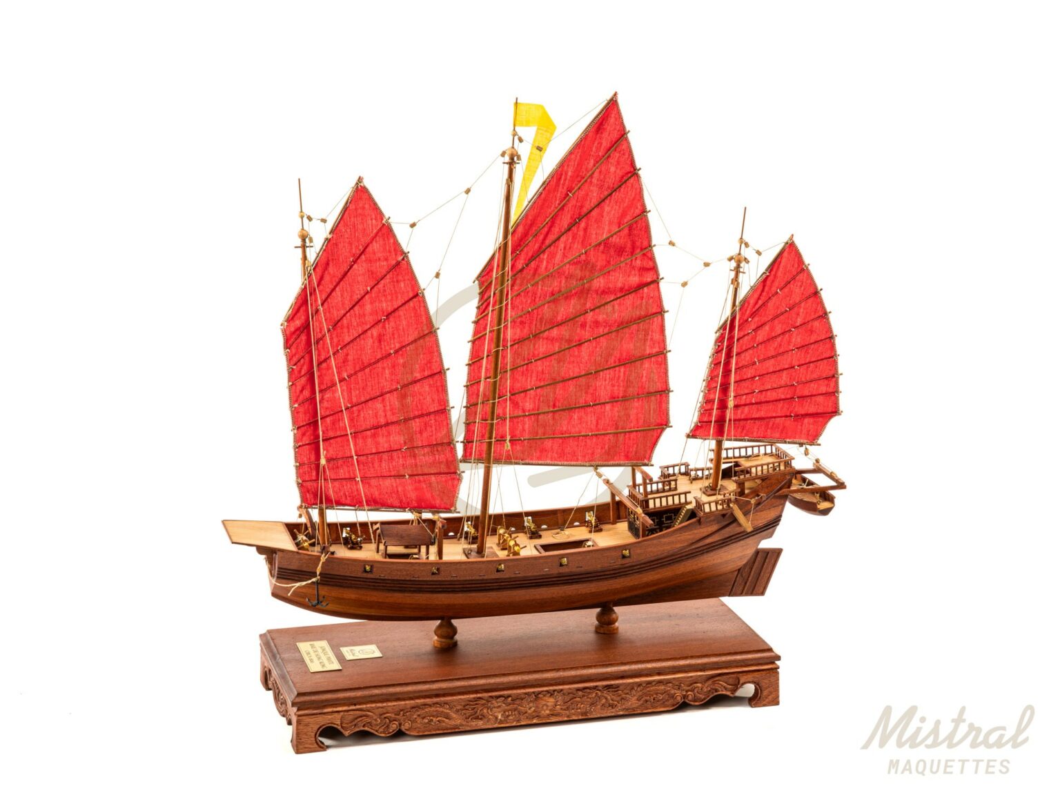 Maquette d'une Jonque Chinoise Pirate - Maquette de Bateau en Bois Déjà ...
