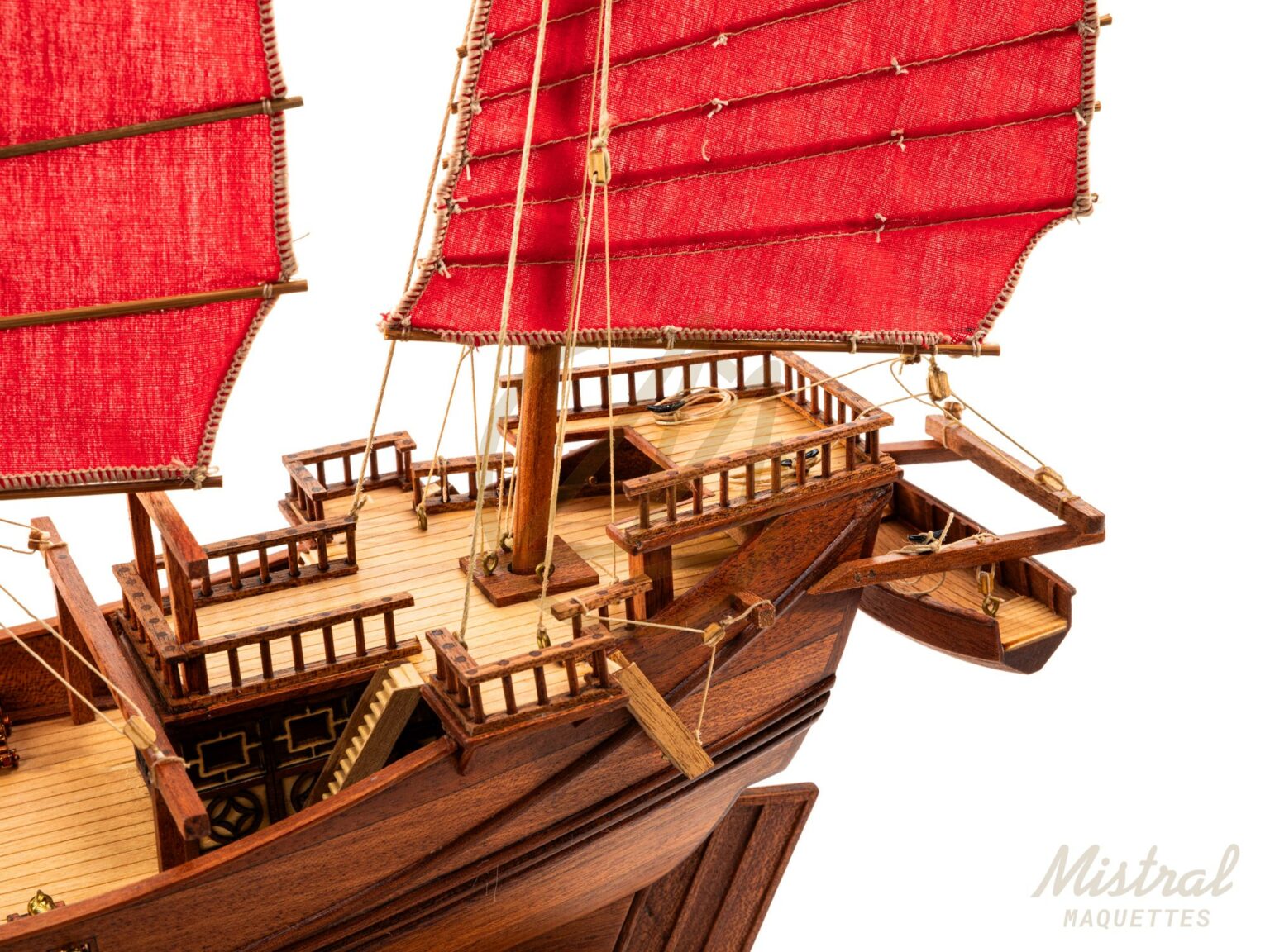Maquette d'une Jonque Chinoise Pirate - Maquette de Bateau en Bois Déjà ...