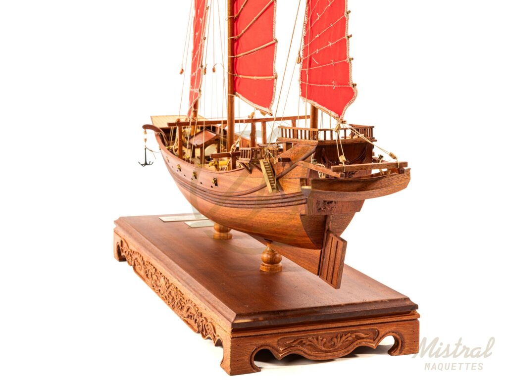 Maquette d'une Jonque Chinoise Pirate - Maquette de Bateau en Bois Déjà ...