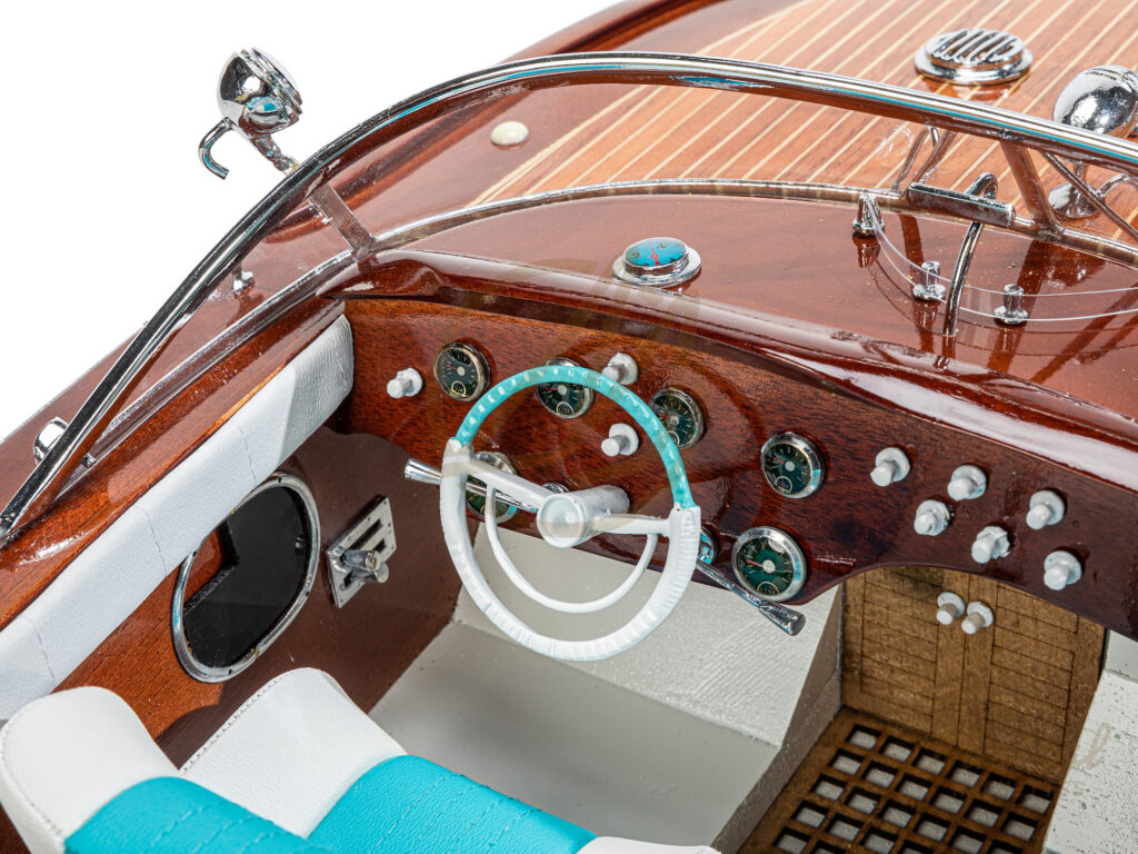 Maquette de Bateau Italien Déjà Montée En Bois 90cm - Runabout Inspiré ...